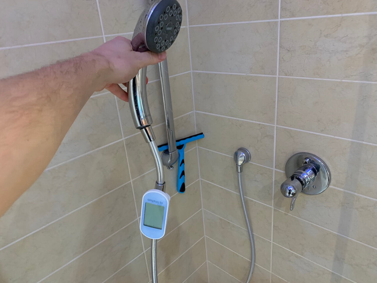 Amphiro B1: Wasser sparen via Appcessorie und Smartphone App – Dein ...